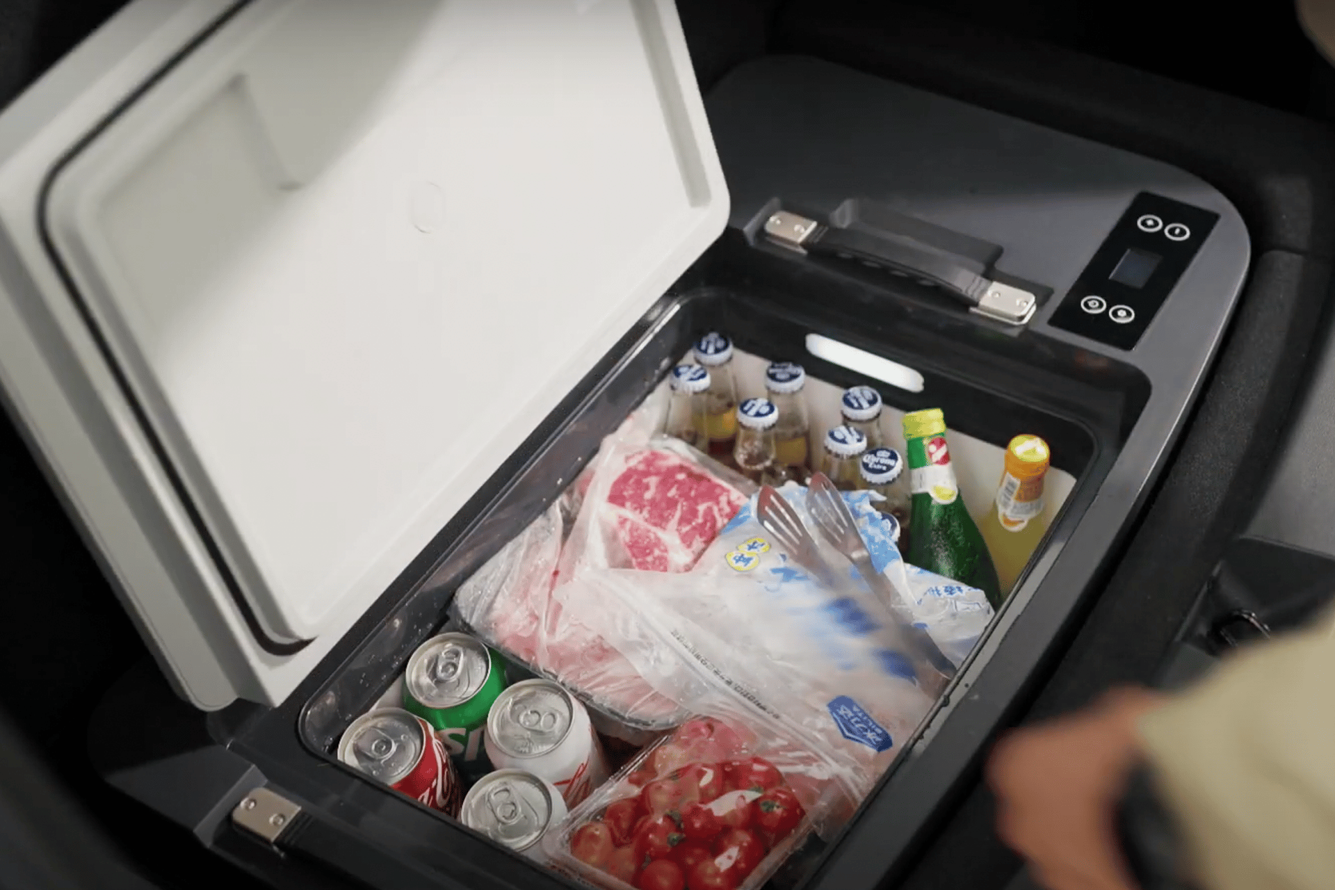 TeslaFridge wants to make Tesla trunks even 'cooler' – Teslafridge.com
